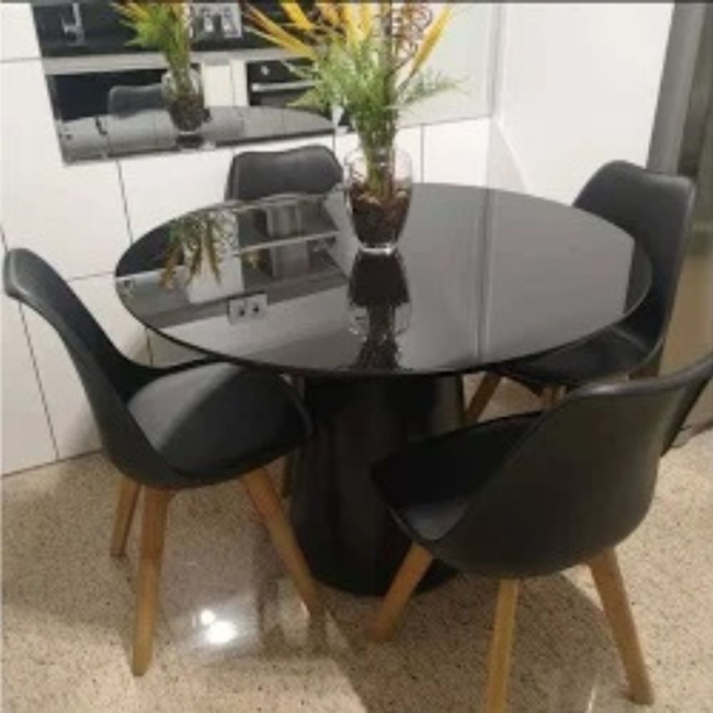 Mesa De Jantar Cone 100cm Tampo De Vidro Laca Preta Preto - WebContinental